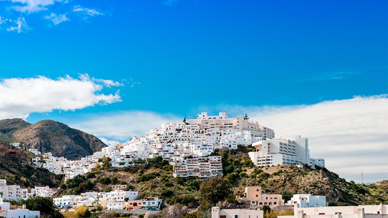 ℹ Descubre la belleza del Pueblo de Mojácar: Un destino imprescindible ️